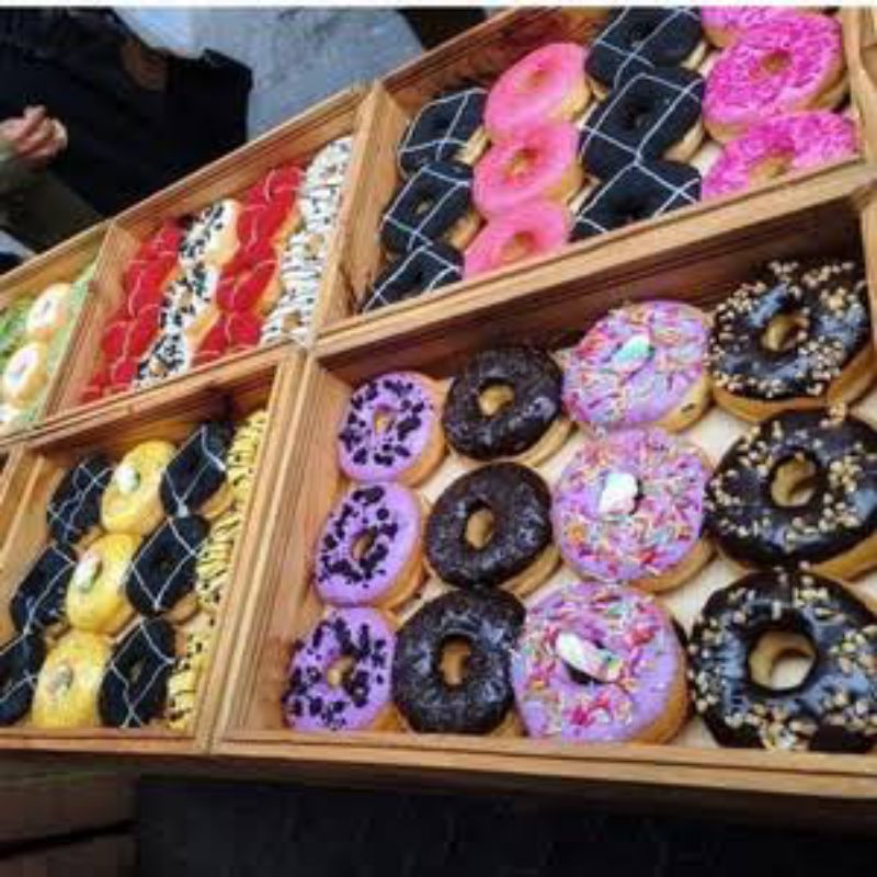 Jual box donat akrilik | box donat kayu dan akrilik | tempat donat ...