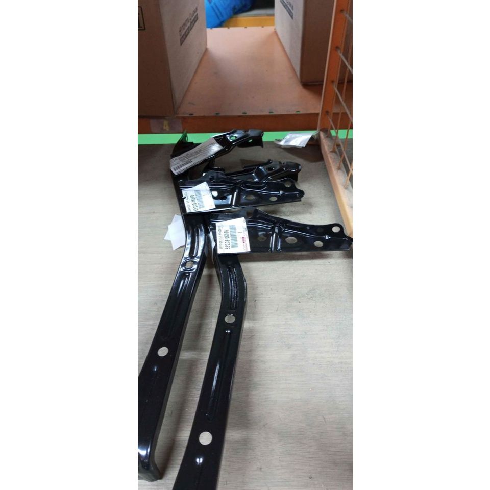 Jual Support sub assy hood lock tiang pengunci kap mesin innova 2011-2016 original toyota 53205 ...
