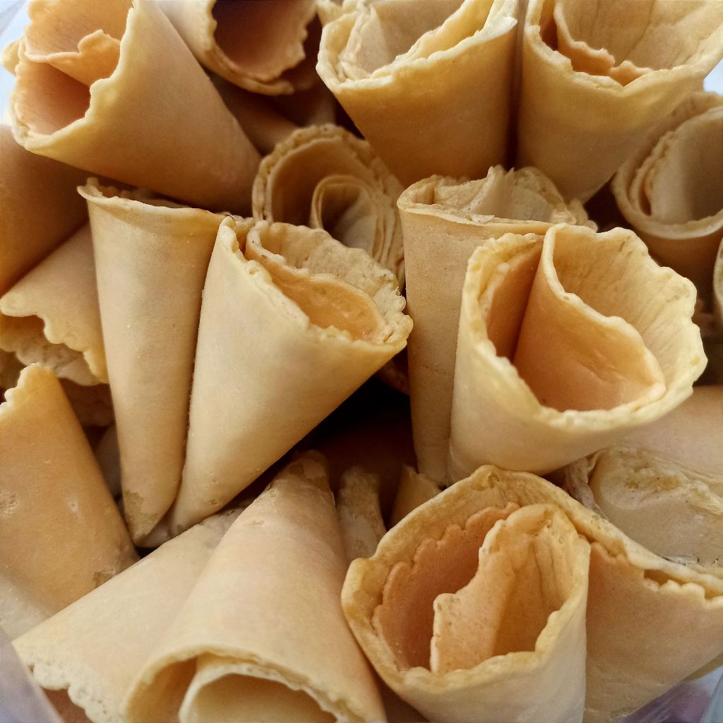 Jual Kue Semprong Kerucut 250 Gram | Shopee Indonesia