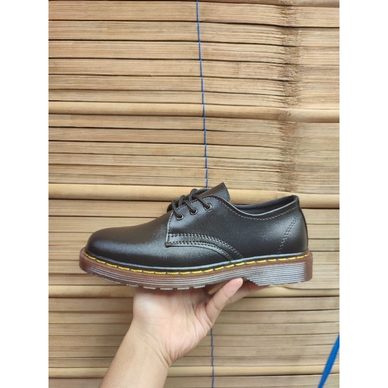 Jual Dr Martens Low Boots Original unisex pria wanita | Sepatu dokmar 3 ...