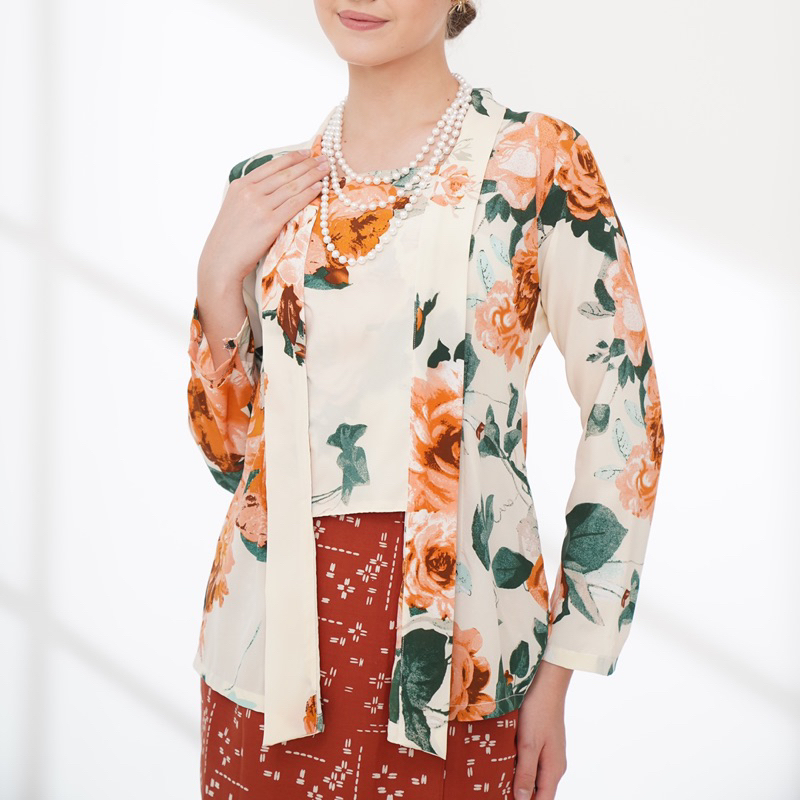 Jual Kebaya Kutubaru Bunga/ Kutubaru Jadul/Rok Batik Cap/ Kebaya ...