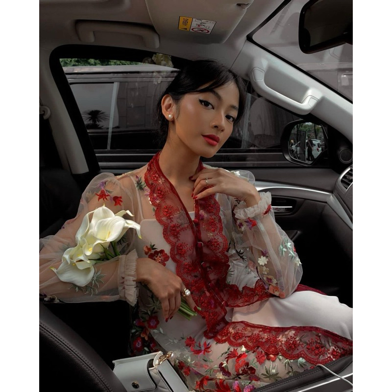 Jual (SEWA KEBAYA MAROON BUNGA FLOWER WISUDA LAMARAN FULLSET) Suzetta ...