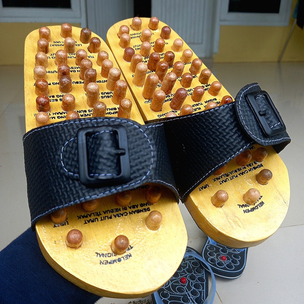 Jual Alas Kaki Sandal Pijat Kayu, Terapi Alas Kaki Sandal Pijat Kayu, Sendal Kesehatan Kayu ...