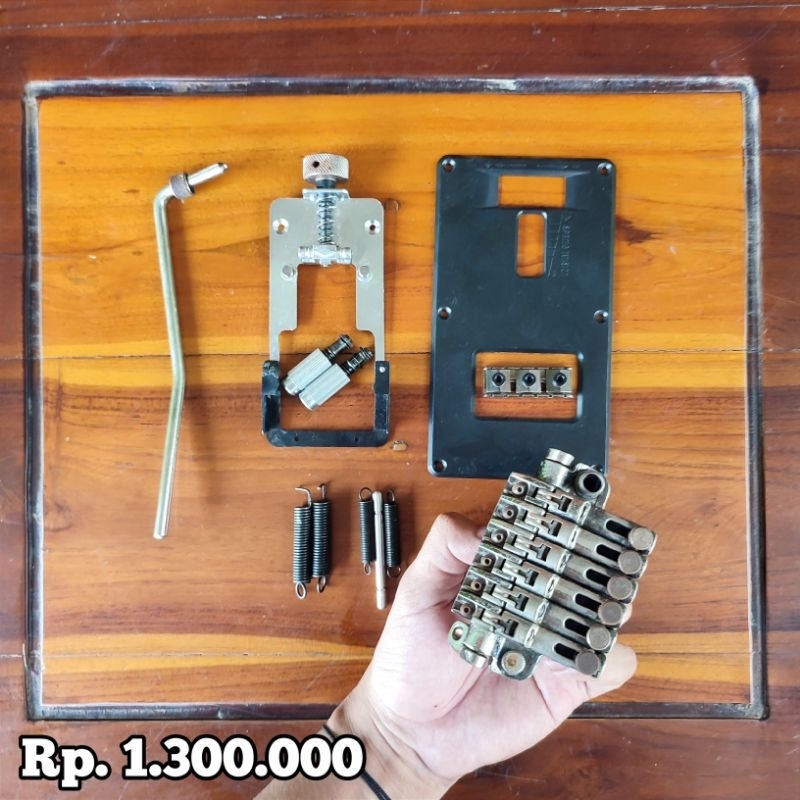 Jual TREMOLO ZR II KLAKER ORIGINAL IBANEZ ( 3 ) | Shopee Indonesia