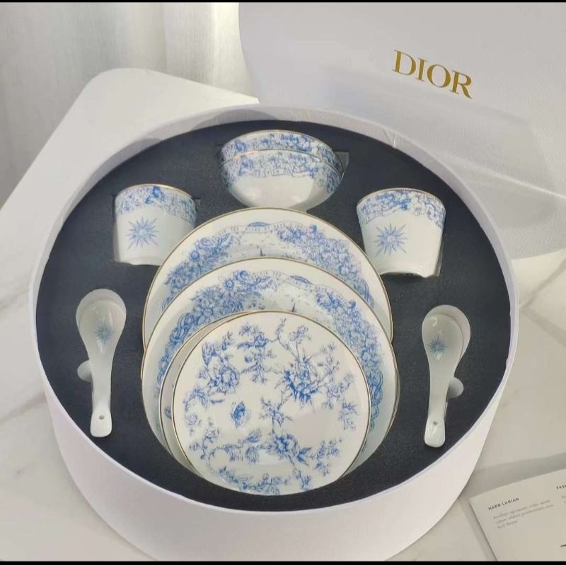 Jual Luxury H Dinnerware Bone China Gold Rim Gift Box / Hampers ...