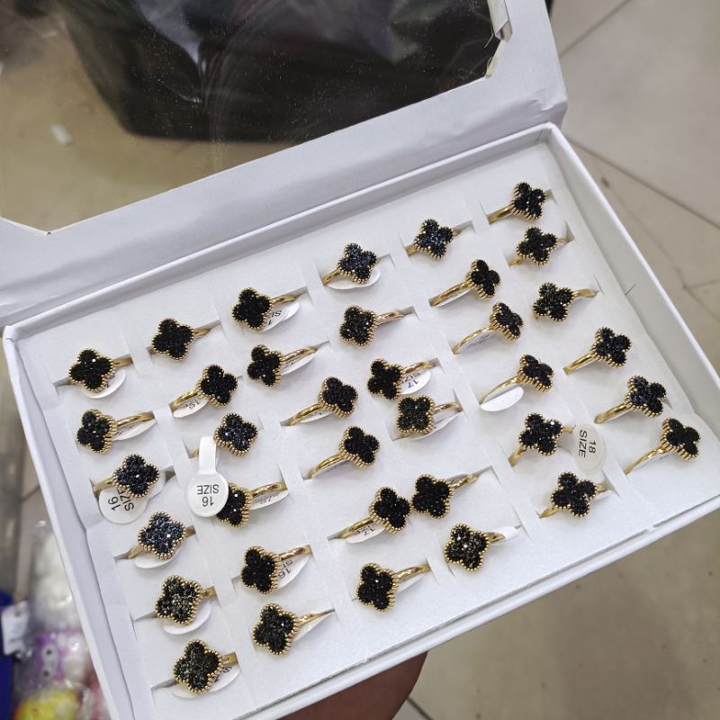 Jual Cincin Titanium Clover Blink Gold Terbaru | Tidakkarat |isi36pcs ...