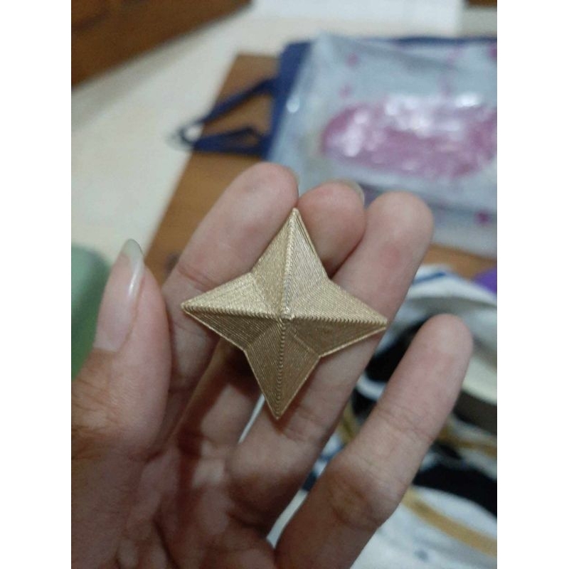 Jual lumine genshin impact (pin bintang prism 3,5 cm) | Shopee Indonesia