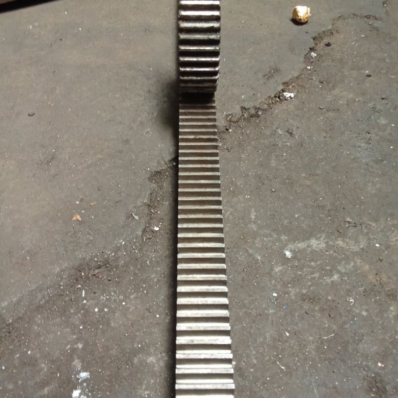Jual gear rack rel besi P67 cm L3x3cm real gear tangga | Shopee Indonesia
