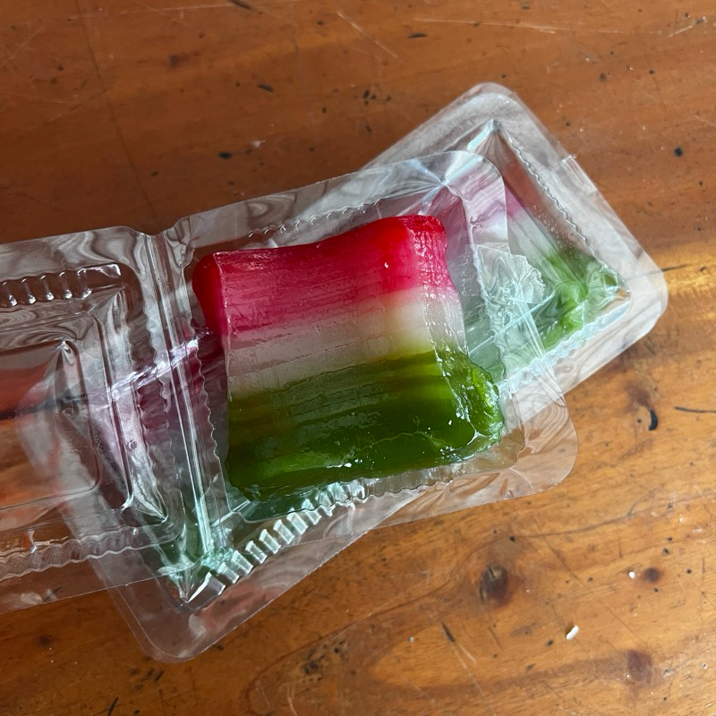 Jual Jajanan Kue Potong Pepe / Lapis Sagu Trio Pink Putih Ijo 1Pc ...