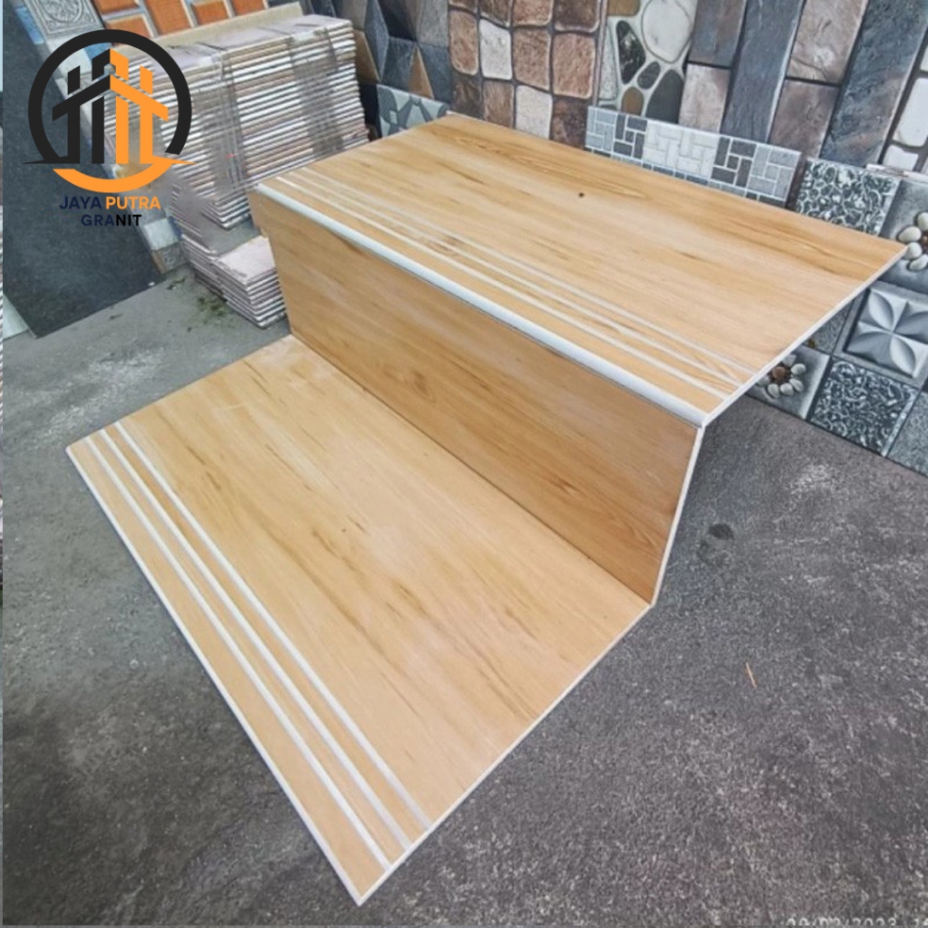 Jual List Keramik Granit Tangga Motif Kayu Ukuran 30x80 30x90 Custom ...