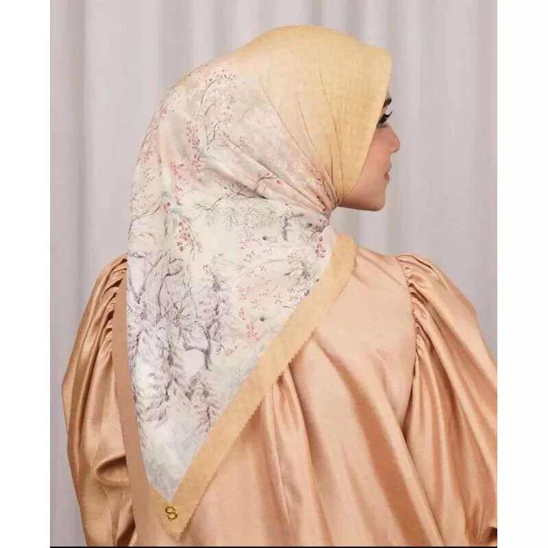 Jual Buttonscarves The crown Nada holiday Dan Samla ( Shopee video ...