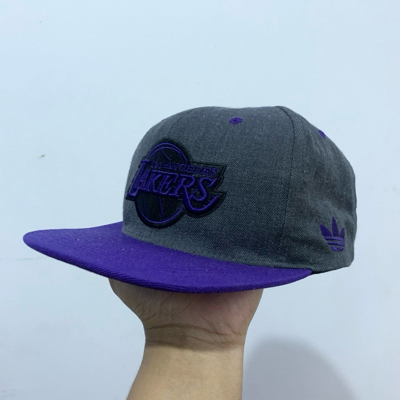 Jual NBA Lakers x Adidas Snapback | Topi lakers cap | Topi adidas ...