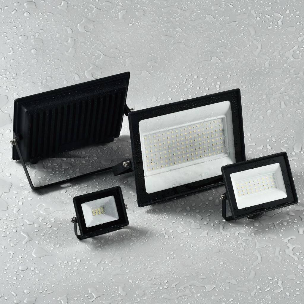 Jual Lampu Sorot Led 10W 20W 30W 50W 100W 200W Floodlight IP65 Waterproof / Lampu Tembak Led ...