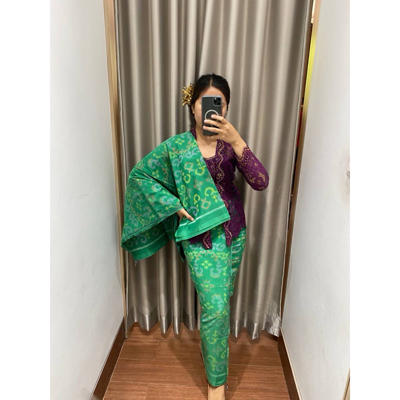 Jual tenun endek bali motif patra warna hijau gringsing | Shopee Indonesia