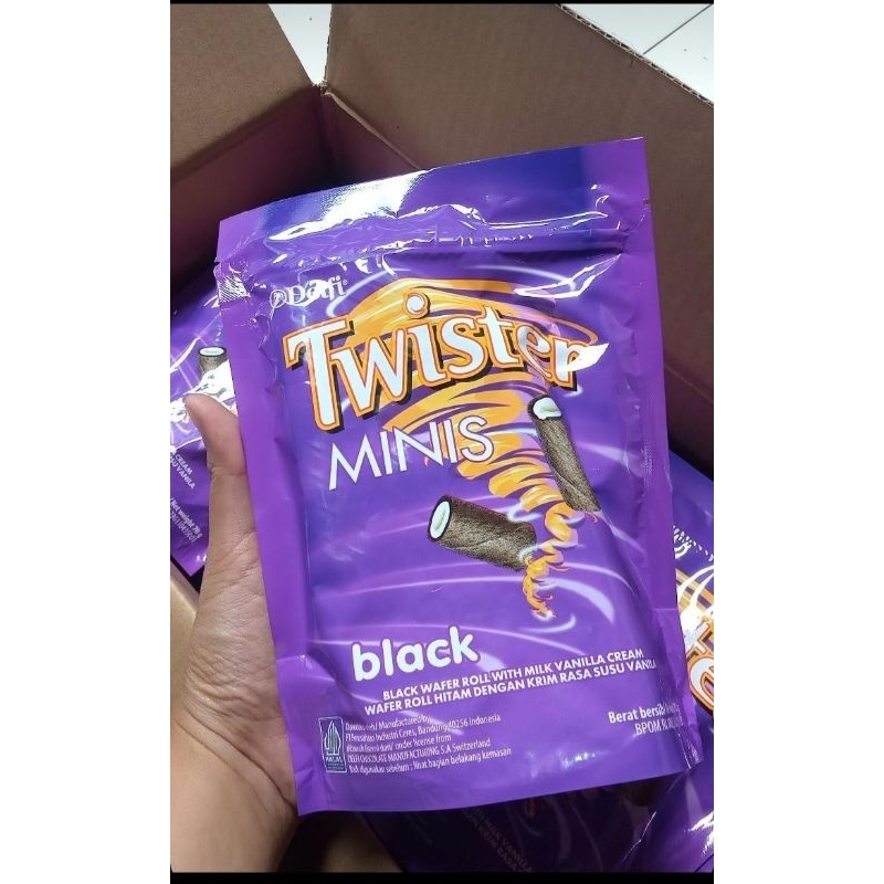 Jual TWISTER MINIS BLACK VANILLA 70GR/WAFER ROLL | Shopee Indonesia