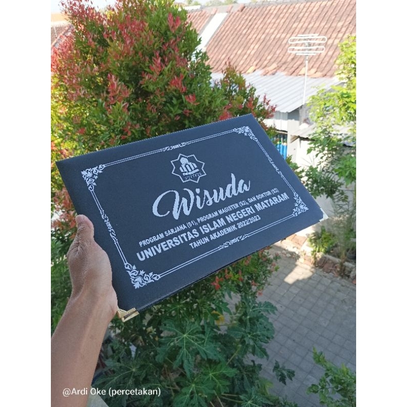 Jual MAP SAMPUL WISUDA SABLON UKURAN F4 | Shopee Indonesia