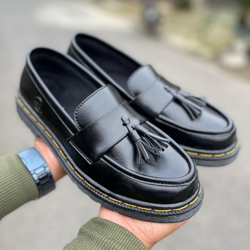 Jual SEPATU DOCMART LOAFERS PRIA SEPATU KERJA CASUAL | Shopee Indonesia
