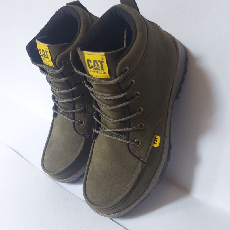Jual sepatu semi boots pria kekinian bisa buat gaya sangat aman dan ...