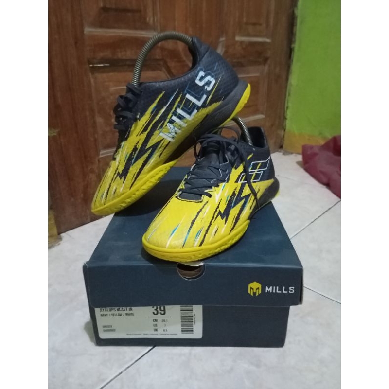 Jual sepatu futsal Mills | Shopee Indonesia