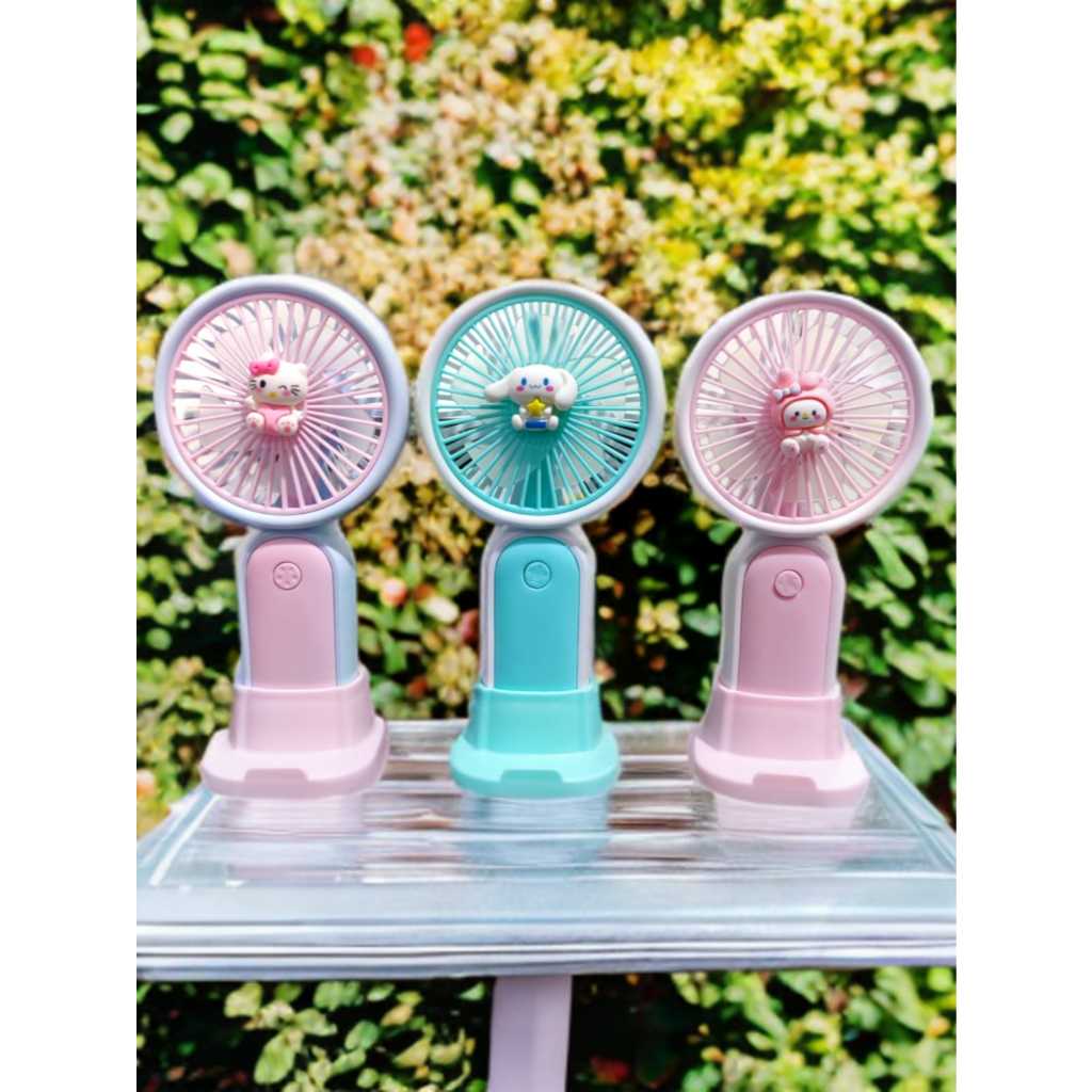 Jual PROMO Kipas Mini Fan Handled & Desktop Karakter Lucu Rechargeable ...