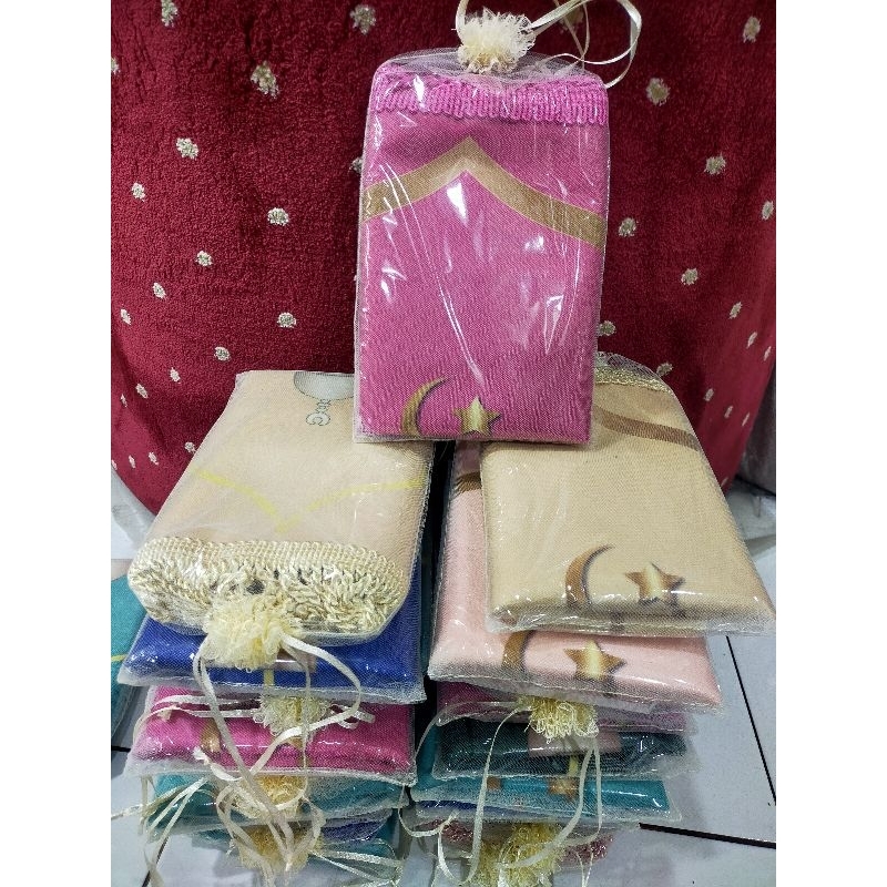Jual SOUVENIR SAJADAH TAHLILAN (50) SAJADAH SUEDE 35X60 +SABLON DAN ...