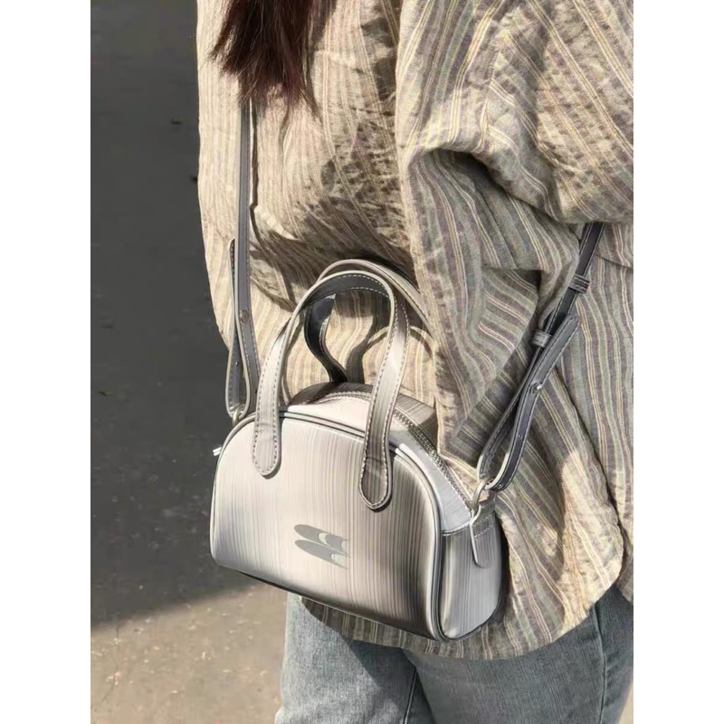 Jual Crying Center - Mini Boston Bag | Shopee Indonesia