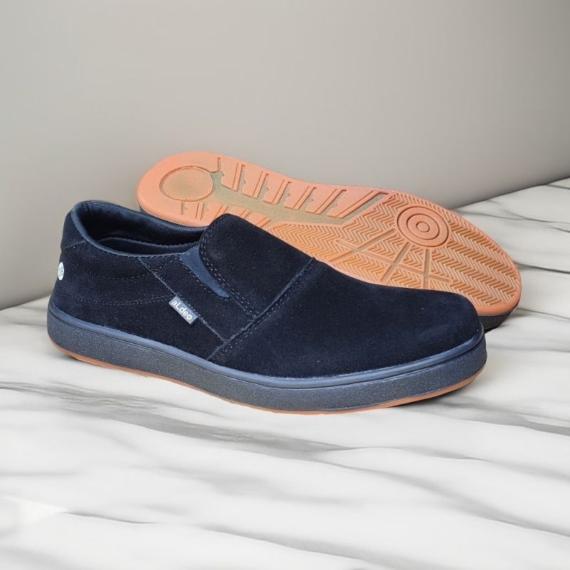 Jual Casual Hitam Polos Sepatu Slip On Pria Tanpa Tali Full Black Sol Anti-slip buat sekolah dan ...