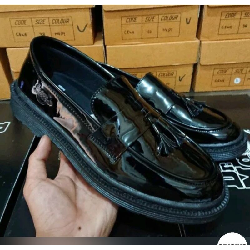 Jual SEPATU PRIA WANITA CASUAL GLOSSY LOAFERS GRATIS KOREK API+FREE BOX ...