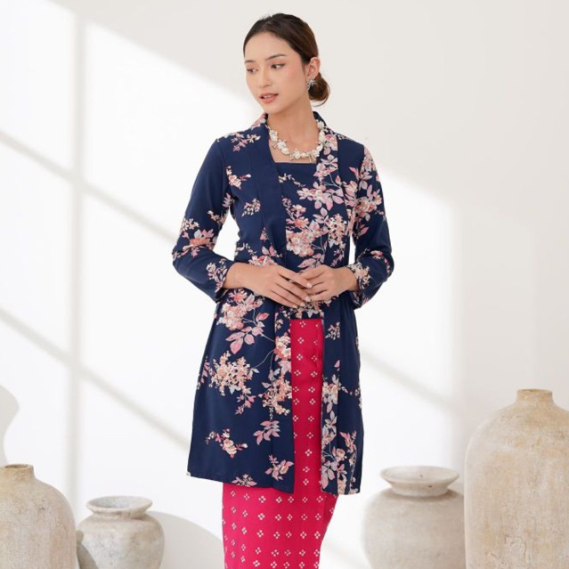Jual Kebaya Kutubaru Tunik Navy / Baju Kondangan Vintage / Rok Batik ...
