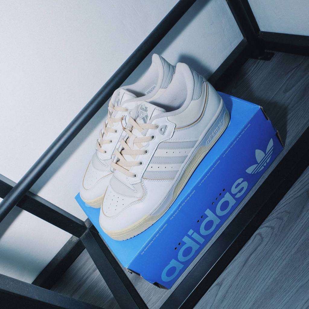 Jual Sneakers adidas rivalry low grey | Shopee Indonesia