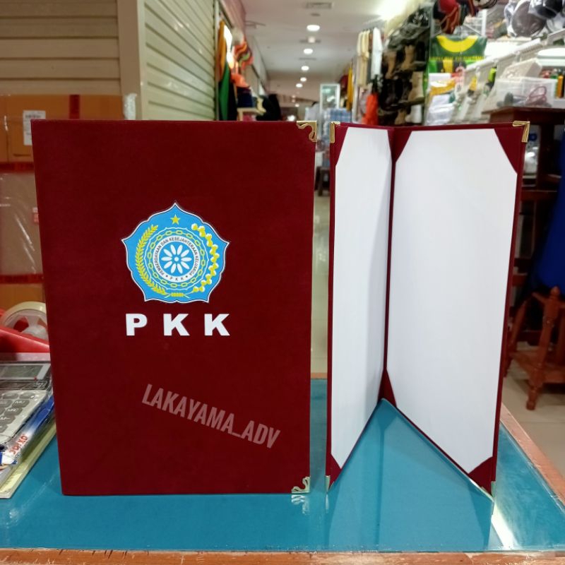 Jual map beludru custom logo proses sablon logo PKK | Shopee Indonesia