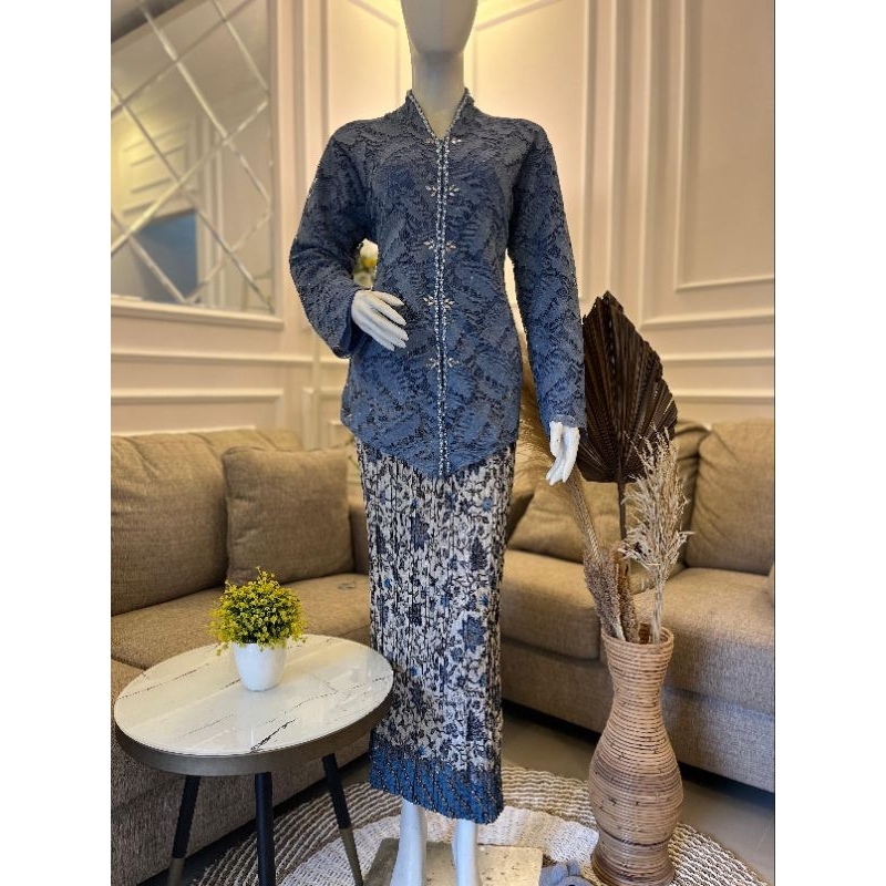 Jual One set Kebaya Encim Brukat Payet Mewah Kebaya Moderen Dan Rok ...