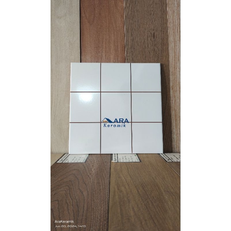 Jual Keramik Precut Mosaik Nat Palsu Ellagress / Keramik Dinding Dapur ...