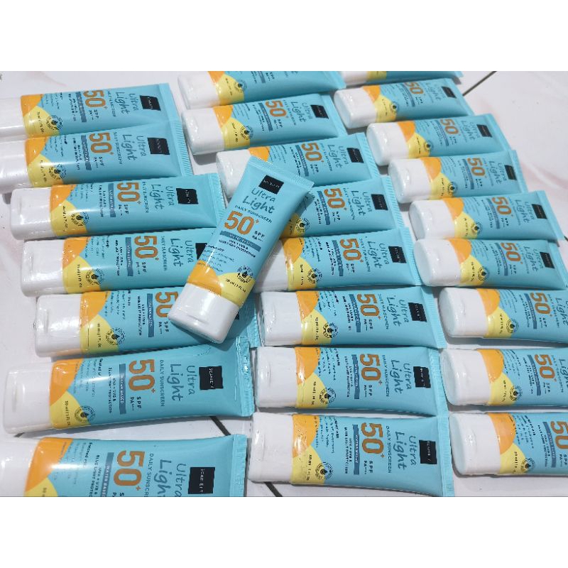 Jual SUNSCREEN SCARLETT ULTRA LIGHT DAILY SUNSCREEN SPF 50 PA ++++ 30ML ...