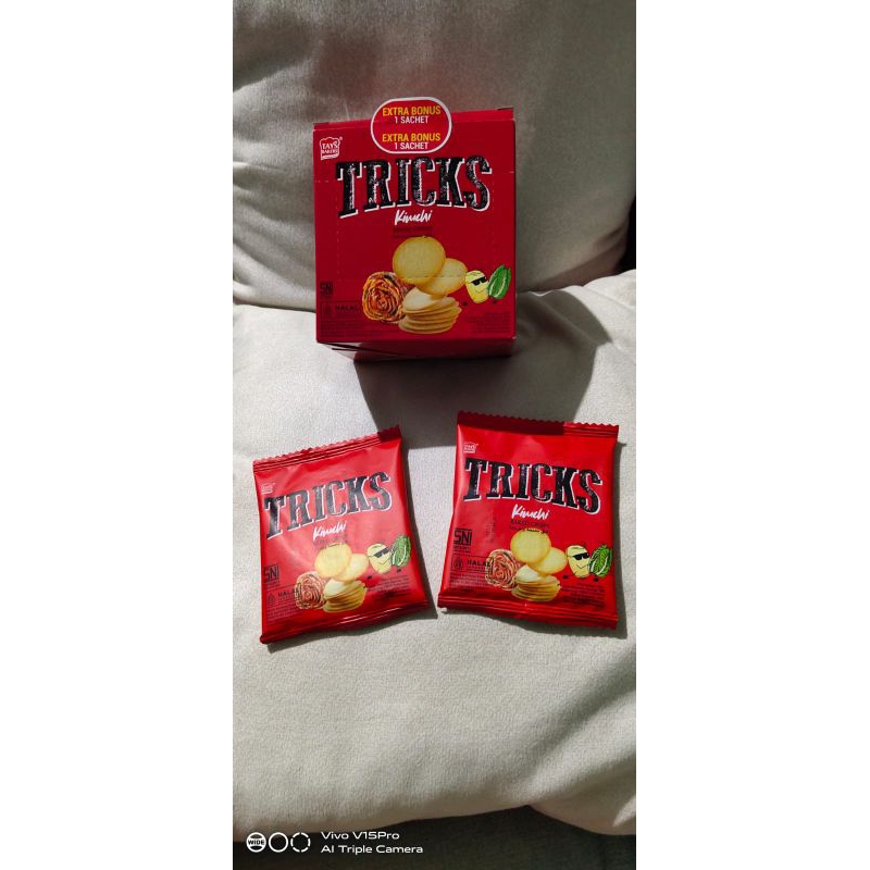 Jual TRICKS Kimchi baked crips potato snack 120gr (10pack x 12gr ...