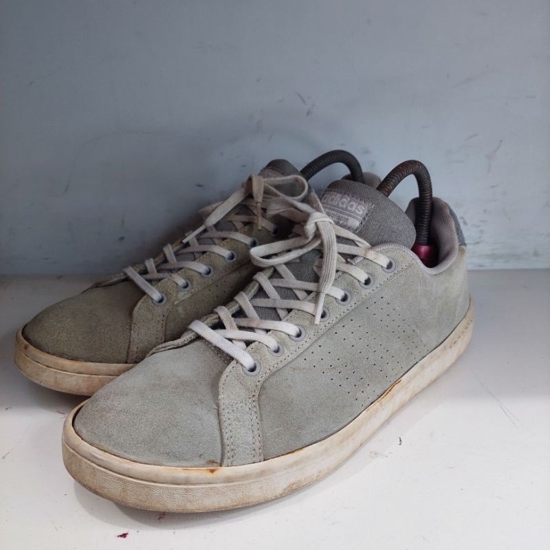 Jual sepatu sneakers second merk adidas size 44(28,5cm) | Shopee Indonesia