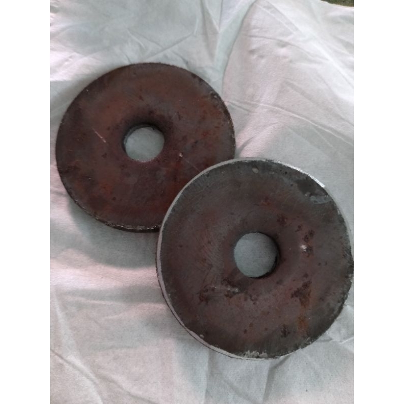 Jual Plat Besi Bulat tebal 8mm Diameter 70mm x Lobang 20mm . 2 pcs ...