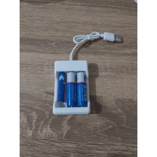 Jual 3 slot cas batre A2 A3 alat cas baterai AA kabel usb charger ...