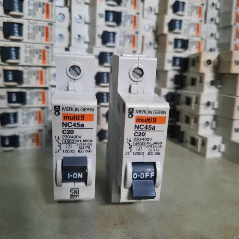 Jual mcb Merlin Gerin multi9 nc45a 20a 1phase | Shopee Indonesia