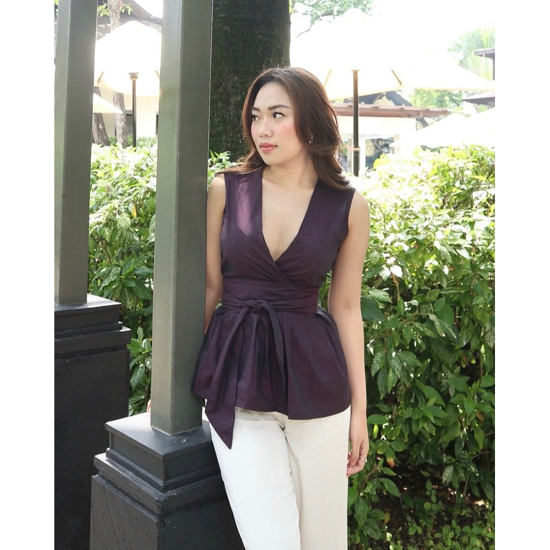 Jual Zumi Top | sleeveless top by tsavychic | Shopee Indonesia