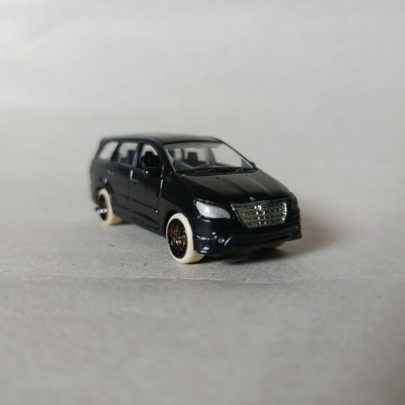 Jual Welly Toyota Innova Barong | Shopee Indonesia