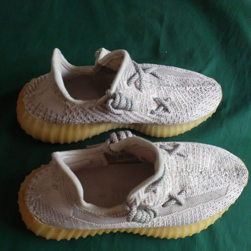 Jual adidas Yezzy original preloved | Shopee Indonesia