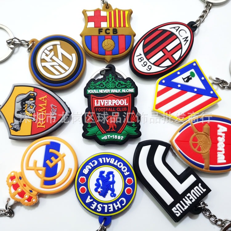 Jual Gantungan Kunci Aksesoris Club Logo Sepak Bola Bahan PVC Karet ...