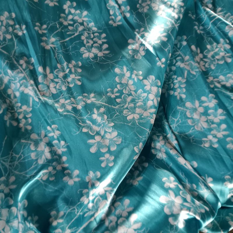 Jual kain silk motif - satin silk motif bunga || harga tertera 0, 5m ...