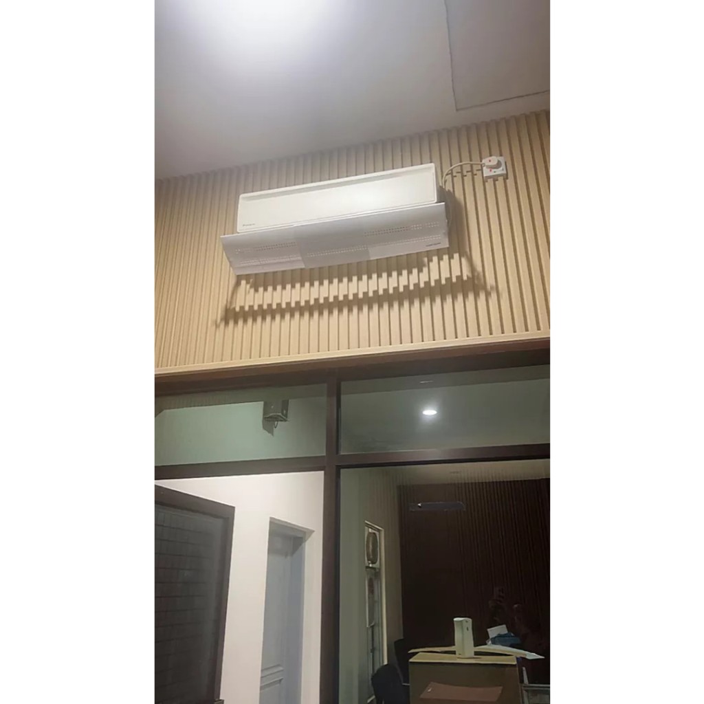 Jual 2PK Reflector/Reflektor/Acrylic/Akrilik/Penahan Angin/Talang AC ...