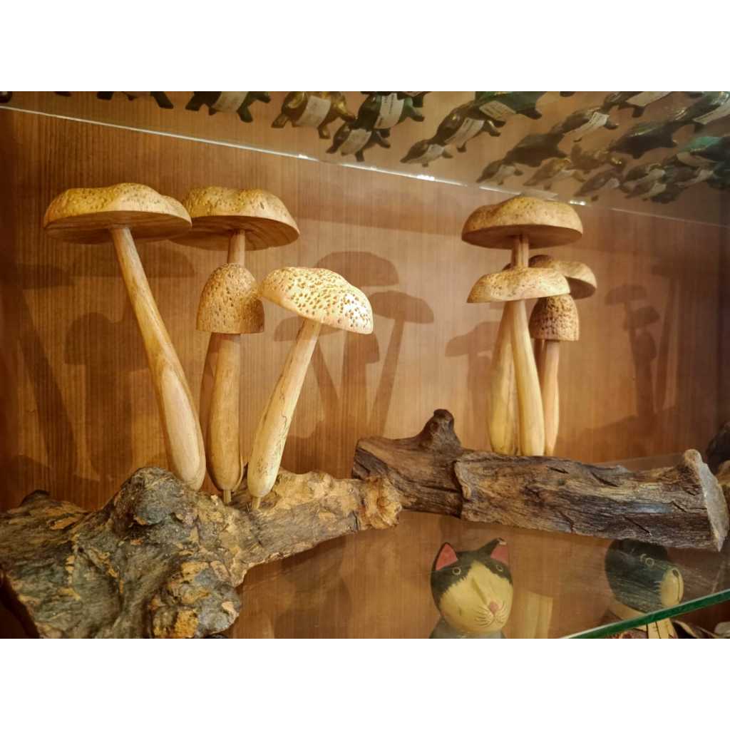 Jual Dekorasi patung jamur kayu buatan tangan asli | Shopee Indonesia