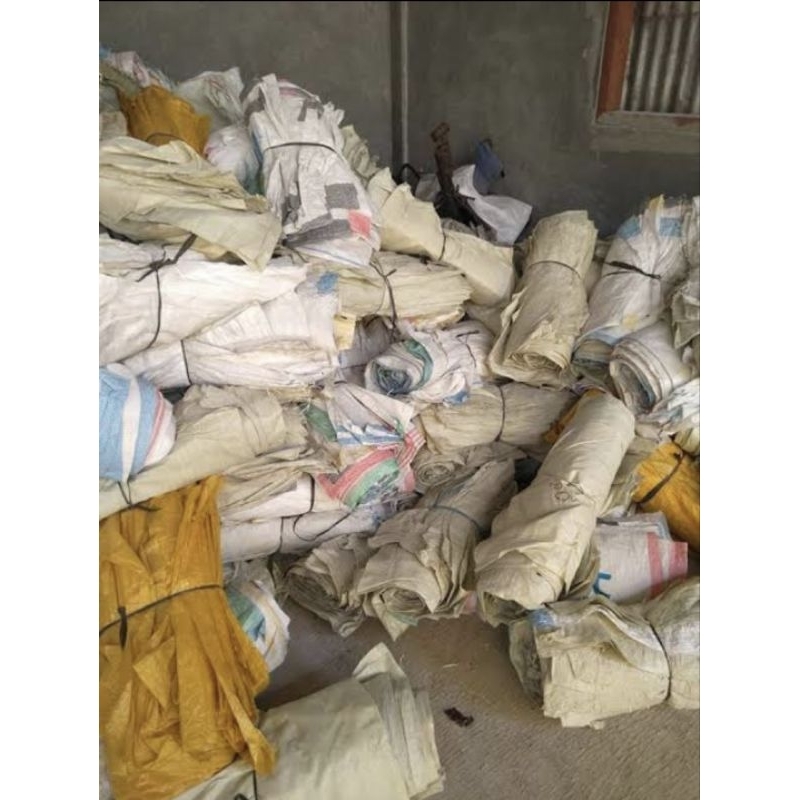 Jual KARUNG BEKAS GONI BUAT ISI PUING SAMPAH TANAH DLL MURAH | Shopee ...