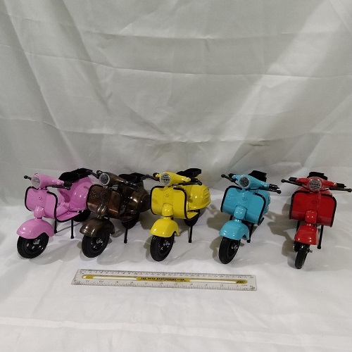 Jual Miniatur Sepeda Motor Roda Dua, Vespa Jaman Dulu Untuk Pajangan ...