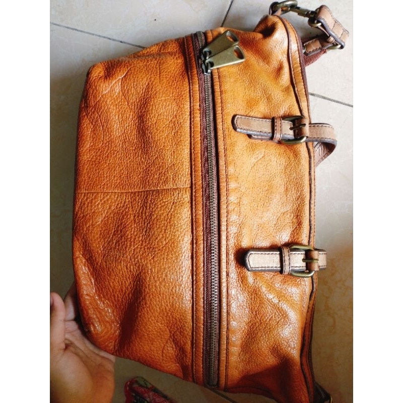 Jual Fossil Explorer crossbody | Shopee Indonesia