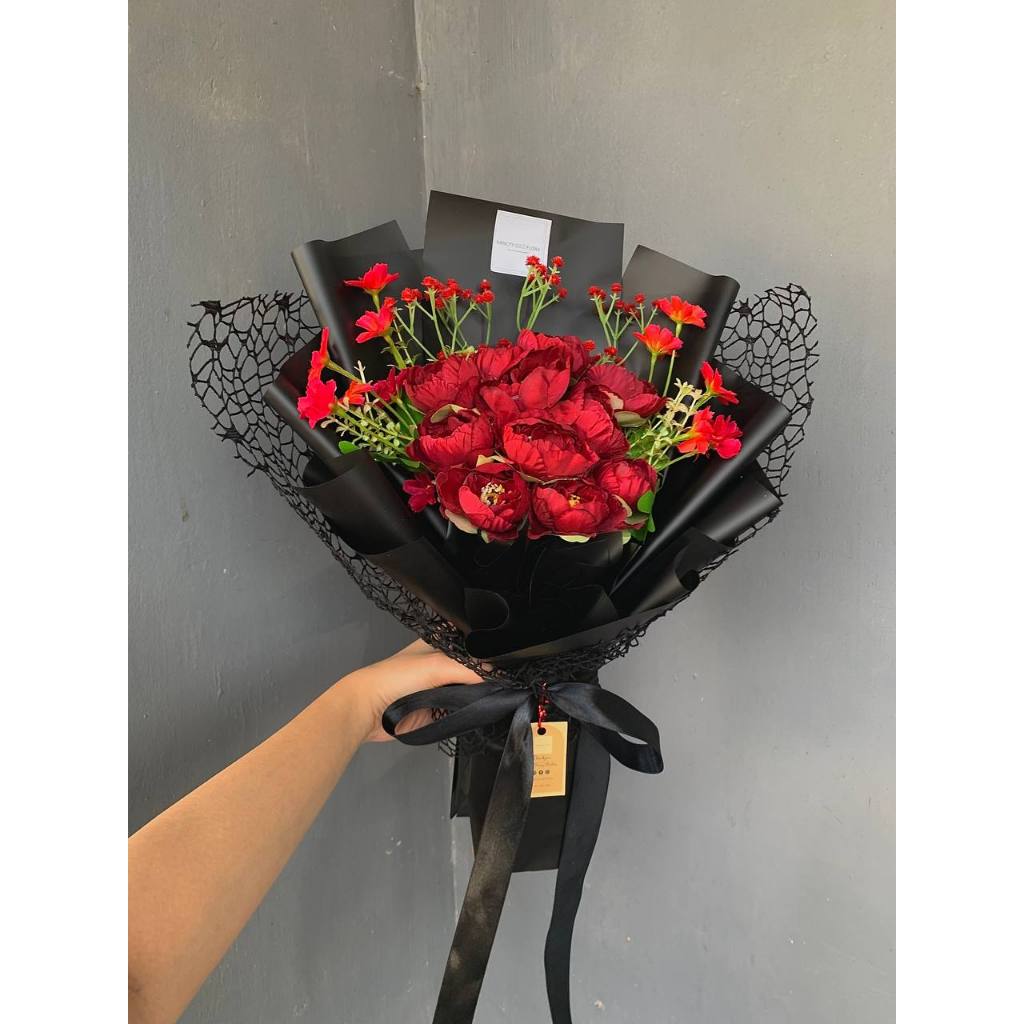 Jual Buket Bunga Mawar Merah artificial / Buket Bunga Hitam / Buket ...